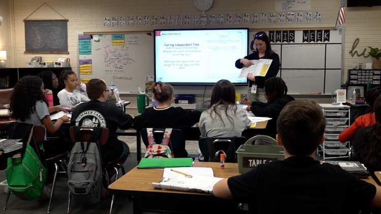 Gov. Kay Ivey proposes another teacher pay raise in State of the State ...