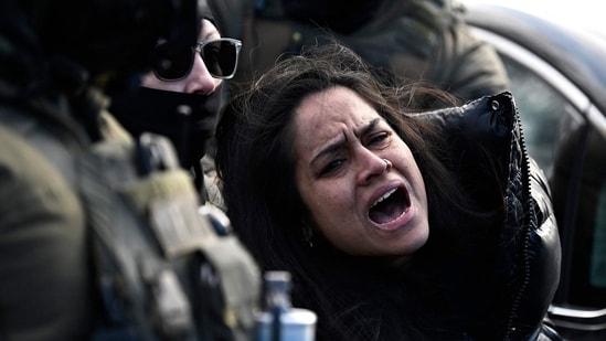 Who is Aliya Rahman? Screaming woman yanked from car by ICE agents in ...