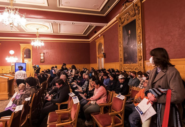 Group packs Salt Lake City meeting, calls on leaders to resist ICE