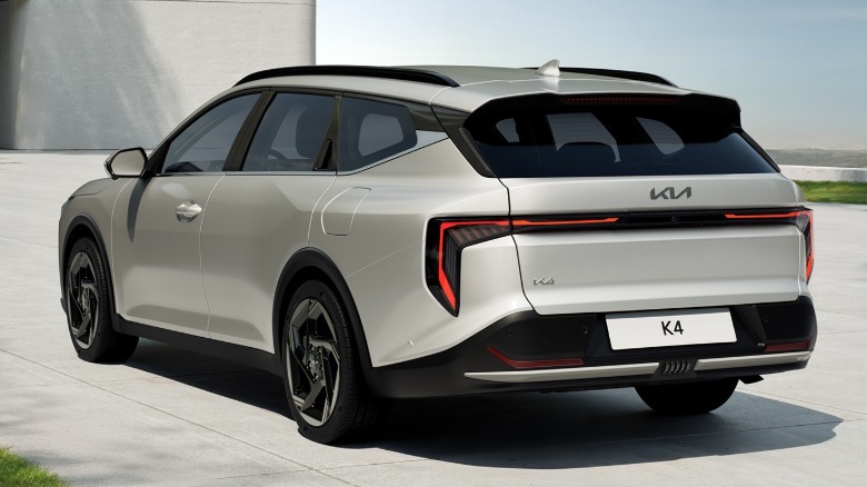 Kia K4 sportswagon is available with a manual and looks like mighty ...