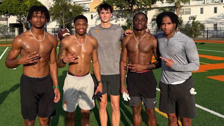 Potential Vols starting QB works with Tennessee football's wide ...