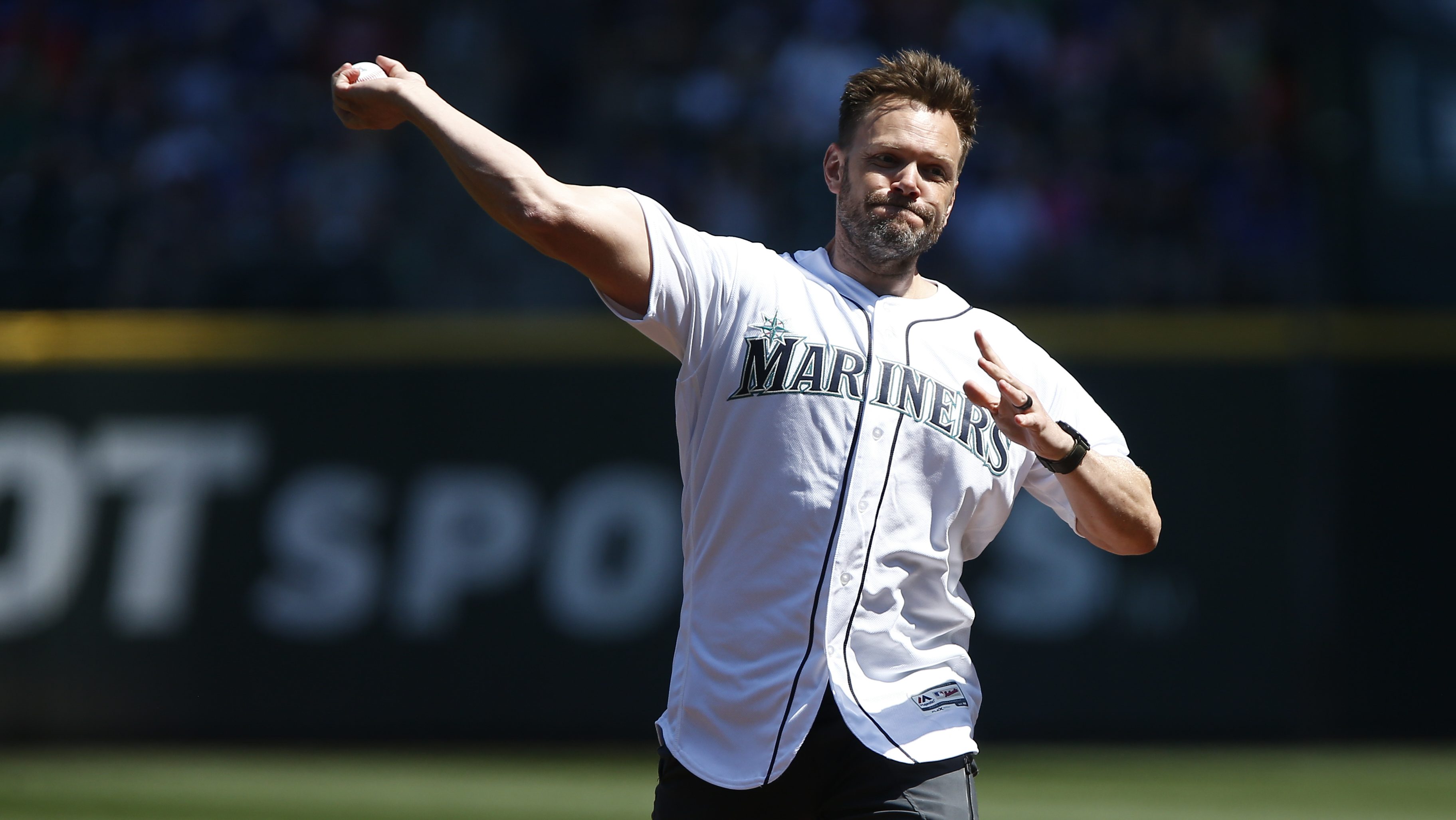 Seattle superfan Joel McHale will stay 'far away' from Seahawks games