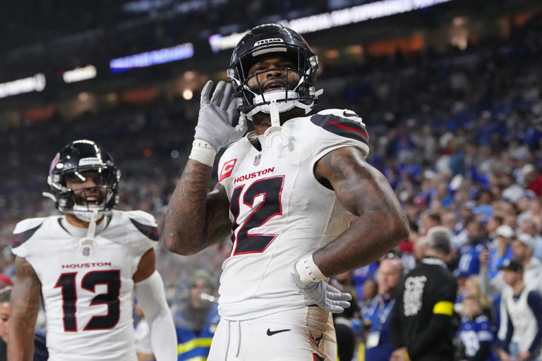 Ahead of Patriots playoff game, Texans’ top receiver missing from practice