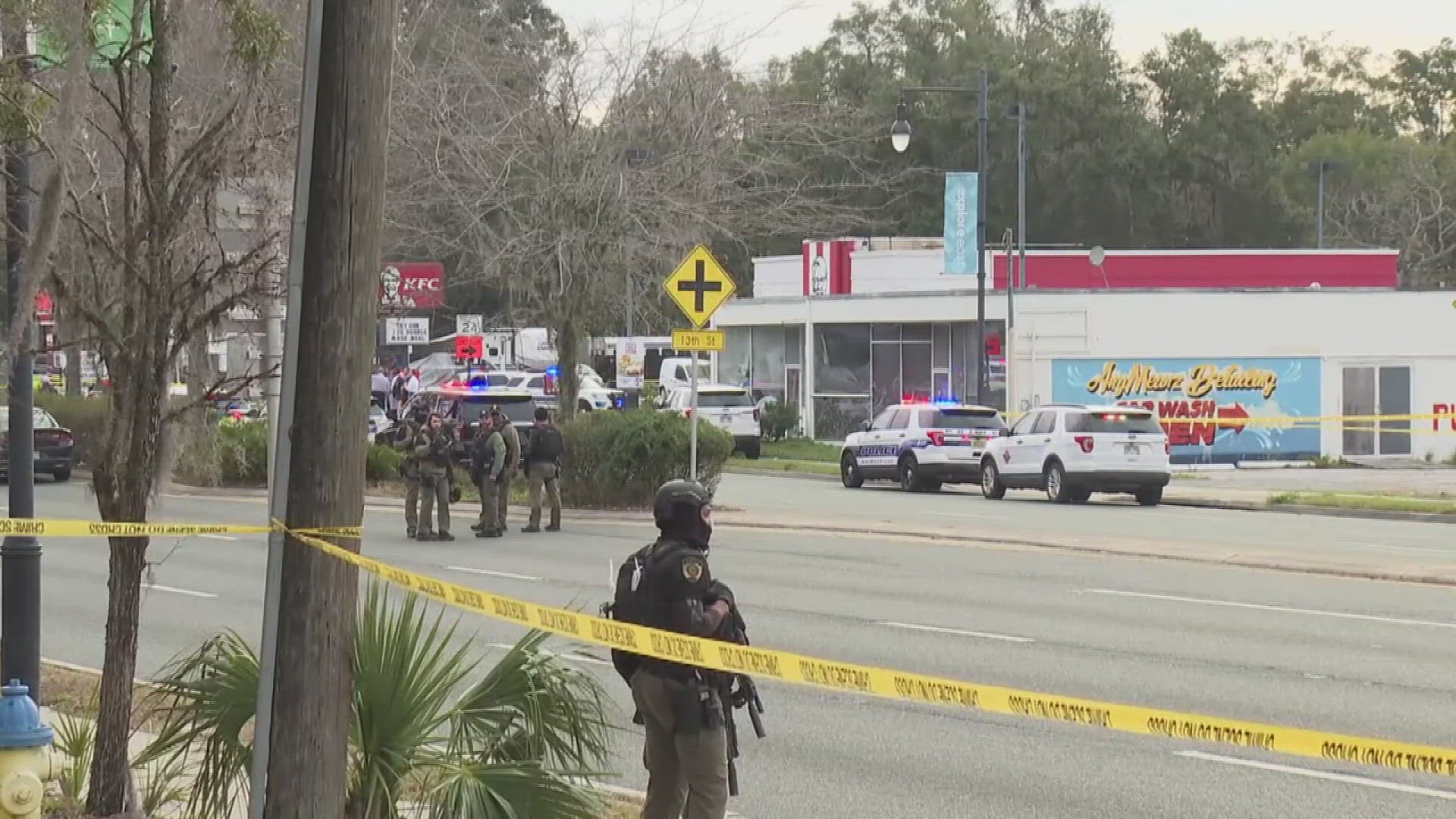 Two officers injured in Gainesville shooting; suspect dead