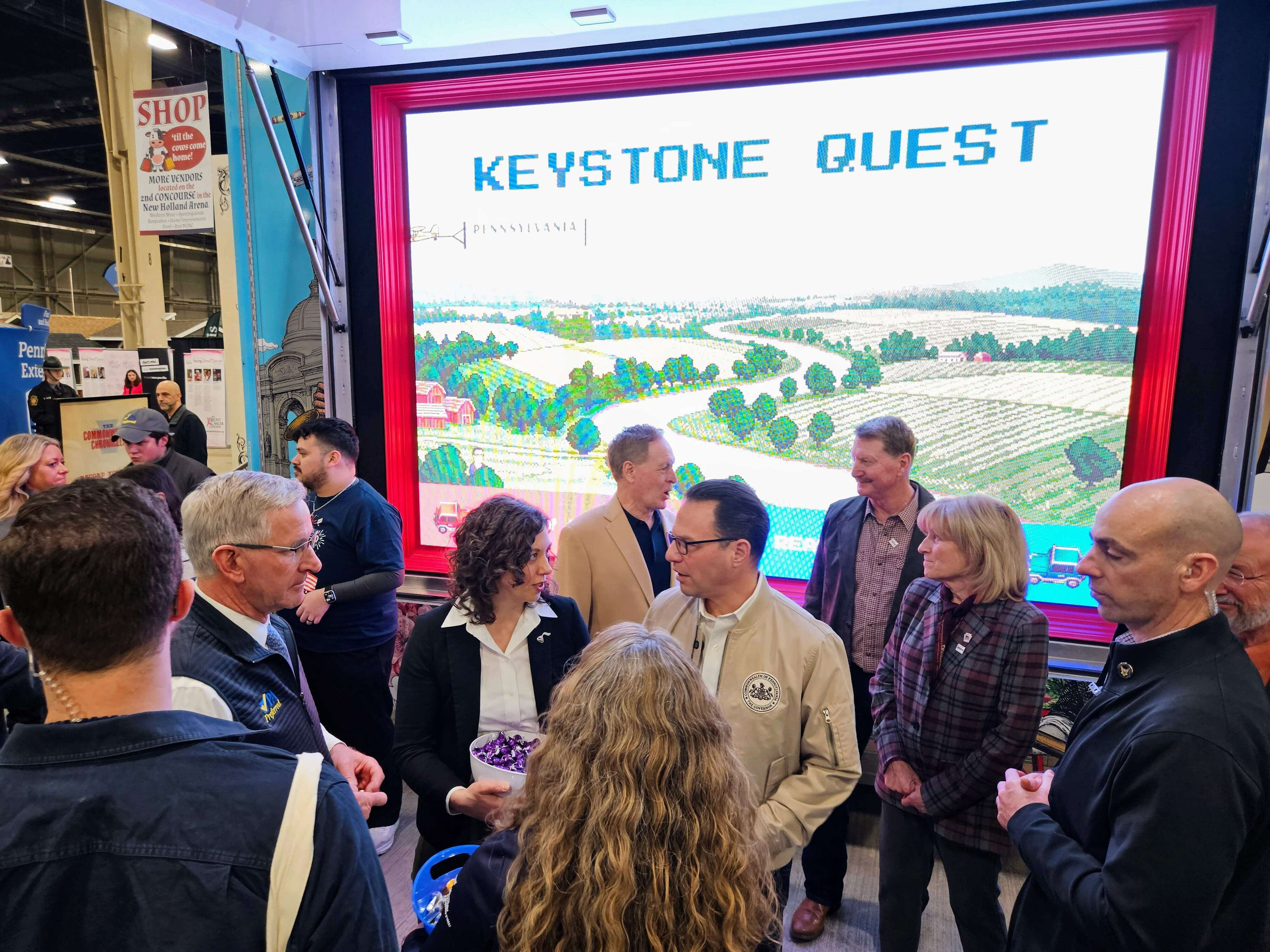 Shapiro tours farm show, trying to deflect campaign chatter while ...