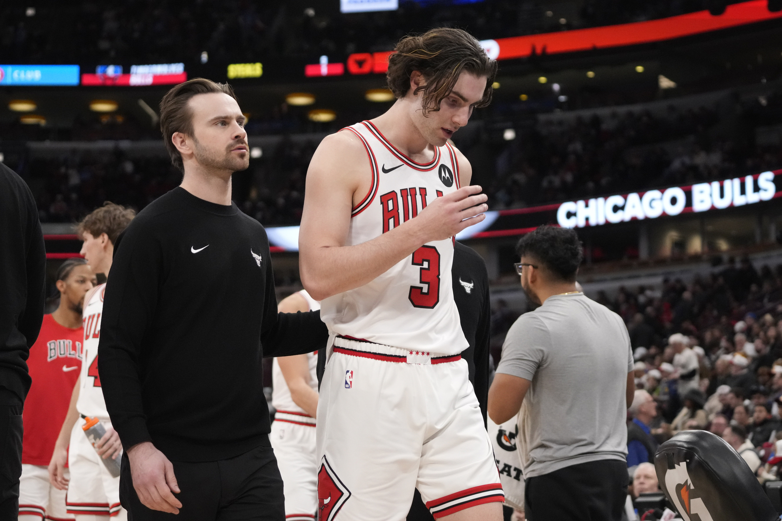 Injury updates on Bulls’ Josh Giddey, Zach Collins