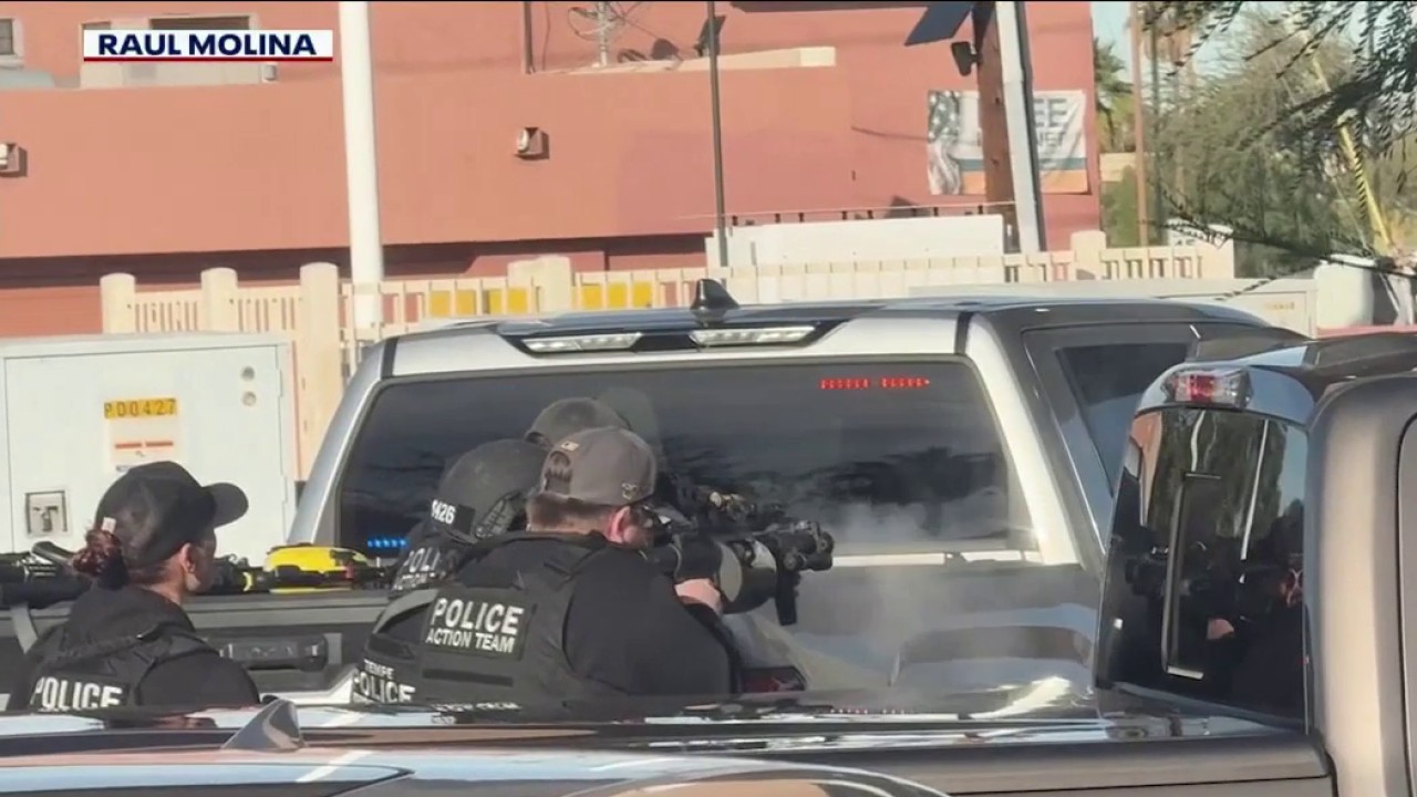 Standoff at Circle K involving stolen car leads to suspect's death