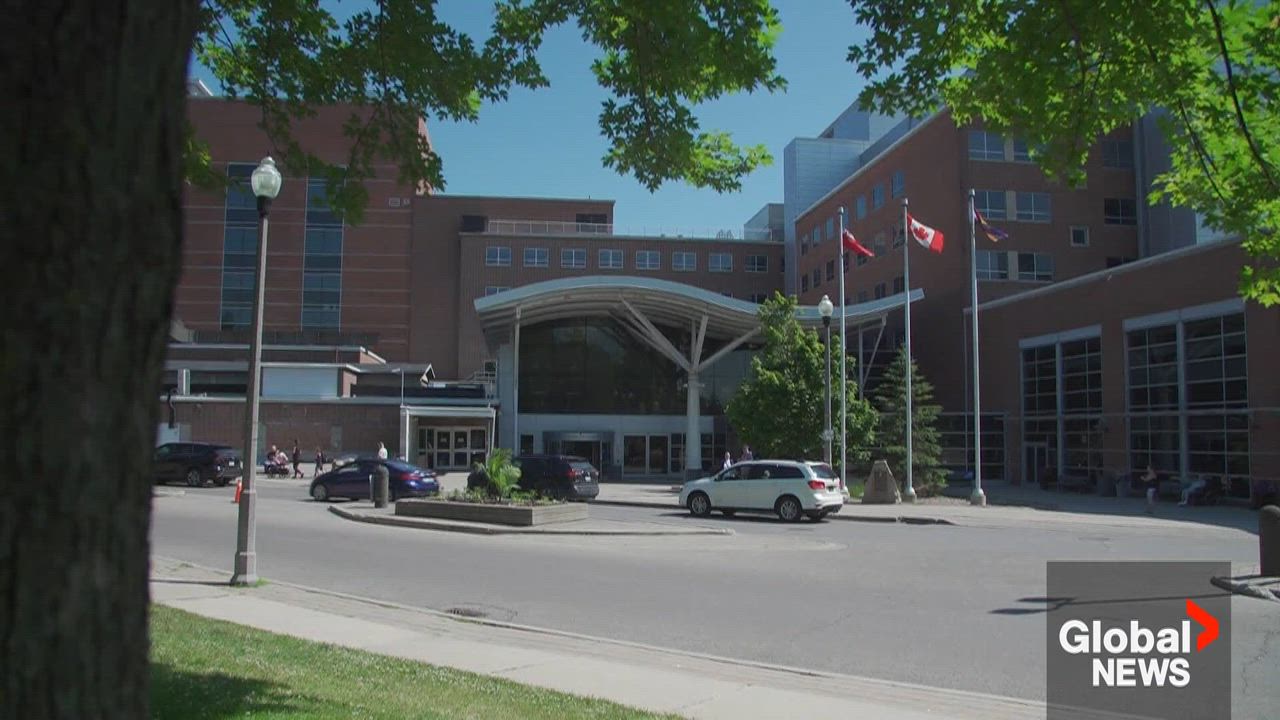 Oshawa stroke survivor clears snow from people's driveways