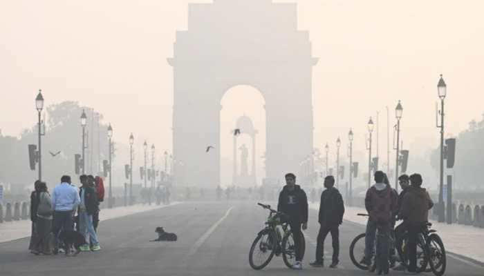 Delhi pollution update: City's air quality remains 'very poor', Chandni ...