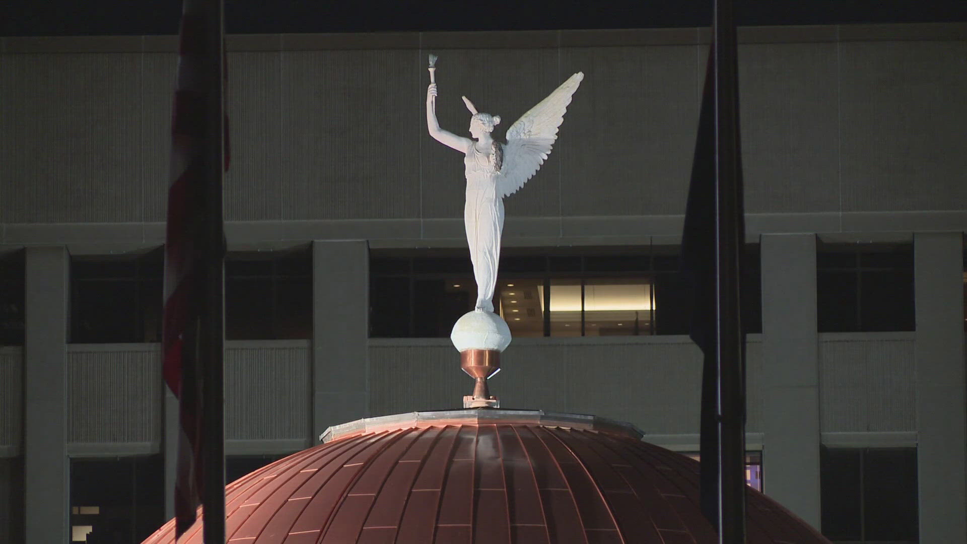 Arizona lawmakers debate tax breaks ahead of filing deadline