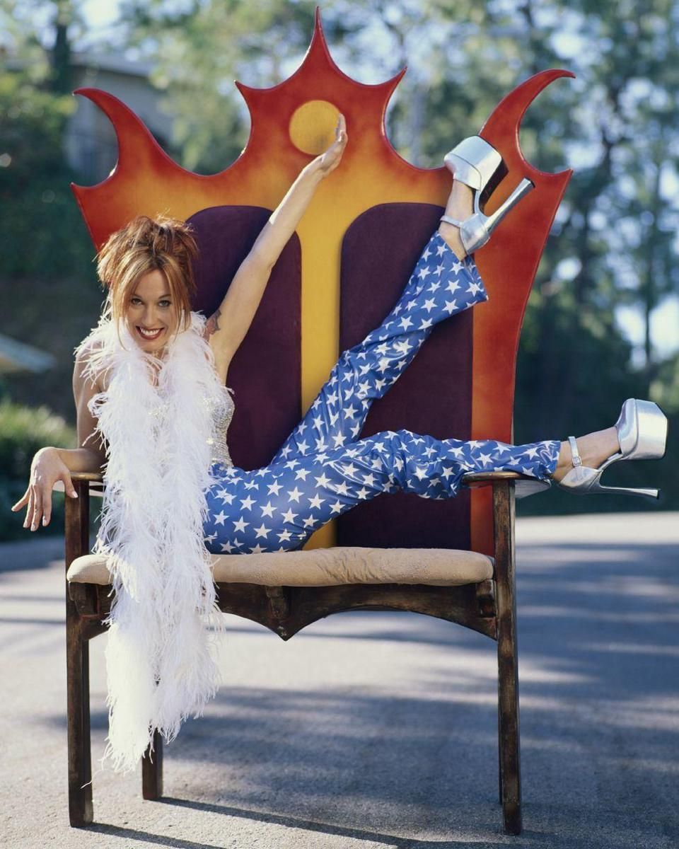 Trend fashion 90an yang bikin kamu nostalgia