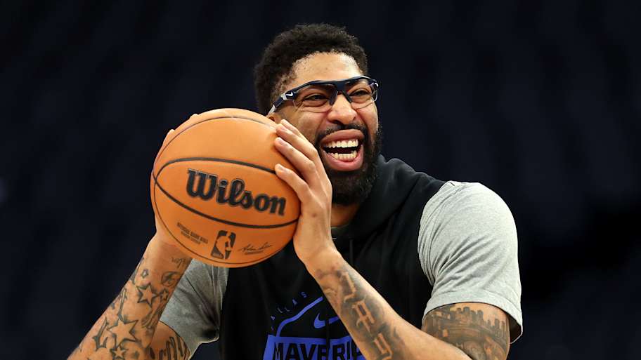 Blockbuster Anthony Davis mock trade patches Bucks' key flaw (perhaps ...