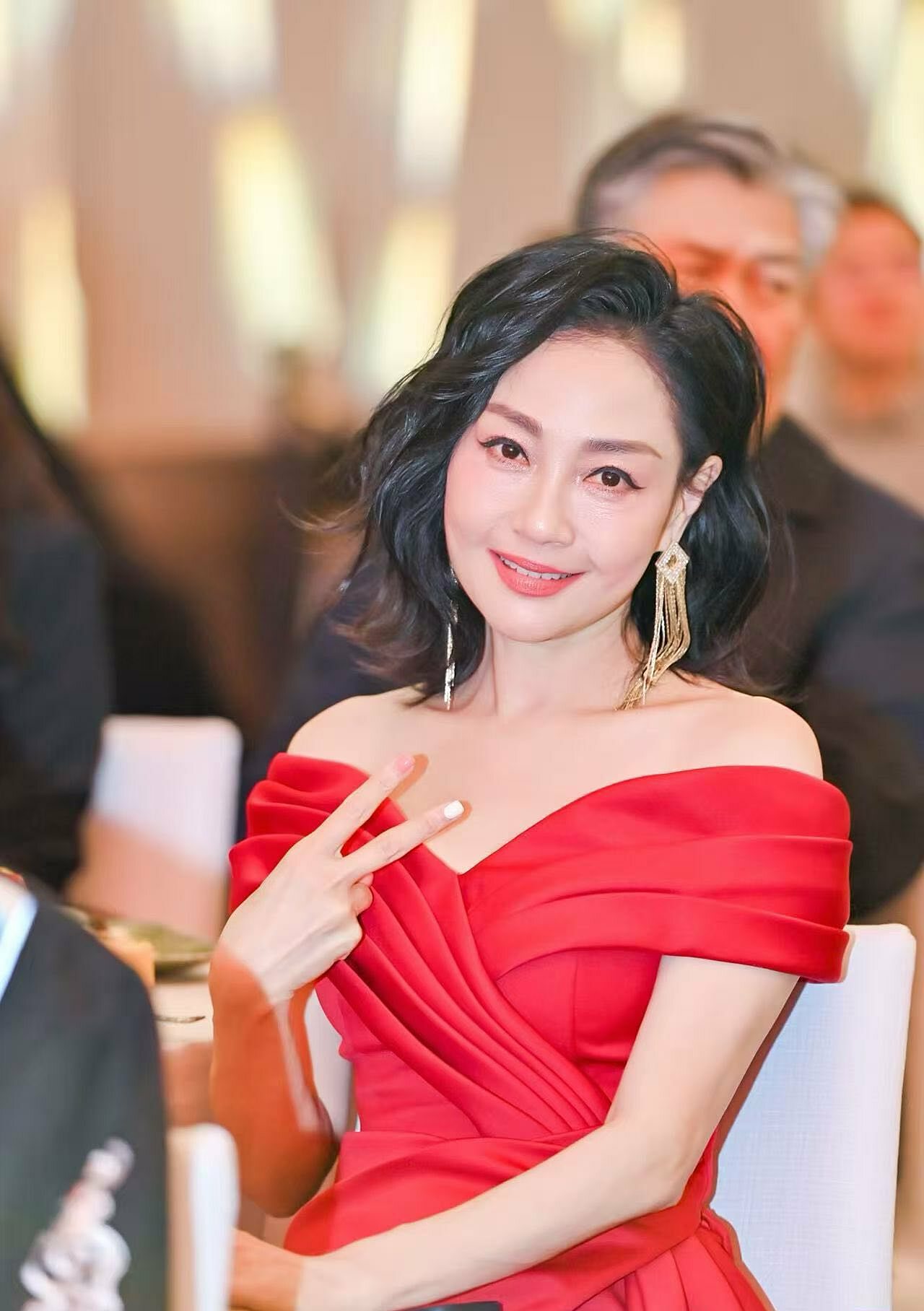 Hong Kong beauty queen fears marriage and childbirth due to city's high ...