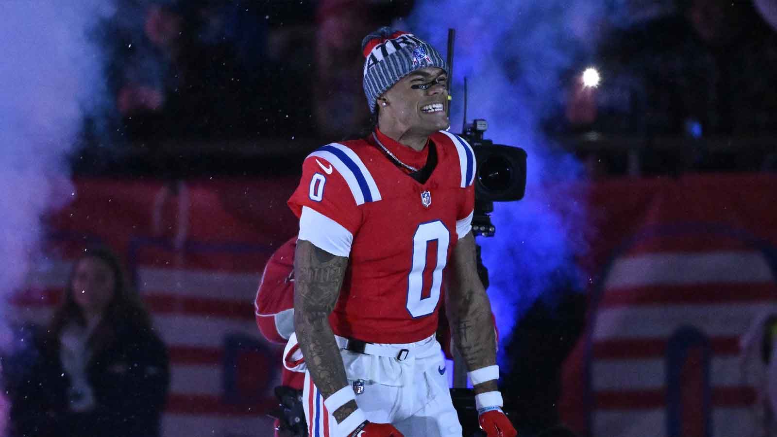 Patriots’ Christian Gonzalez practices while in concussion protocol ...