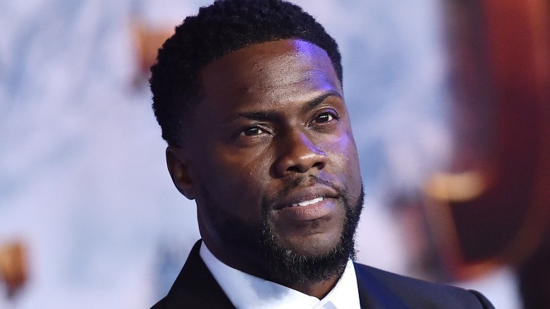 How tall is Kevin Hart?