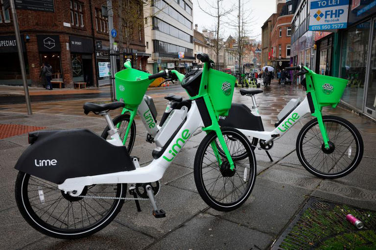 Taxi driver wins dispute with Lime bike after crash left him out of pocket