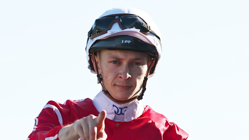 Rebuilding Gibbons backs Cross Tasman to spearhead Rosehill chances