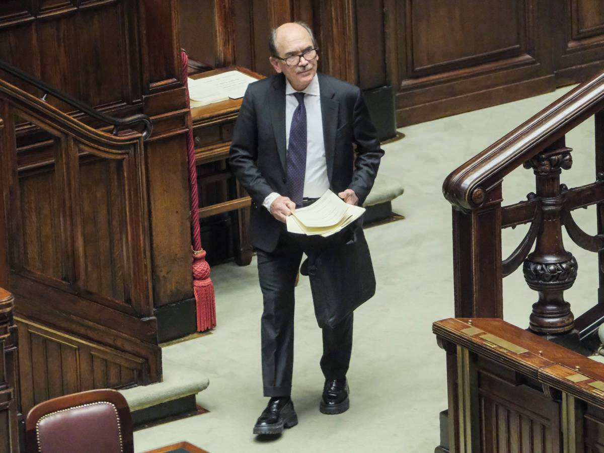 L'Antimafia inchioda De Raho. "Sapeva del metodo Striano"