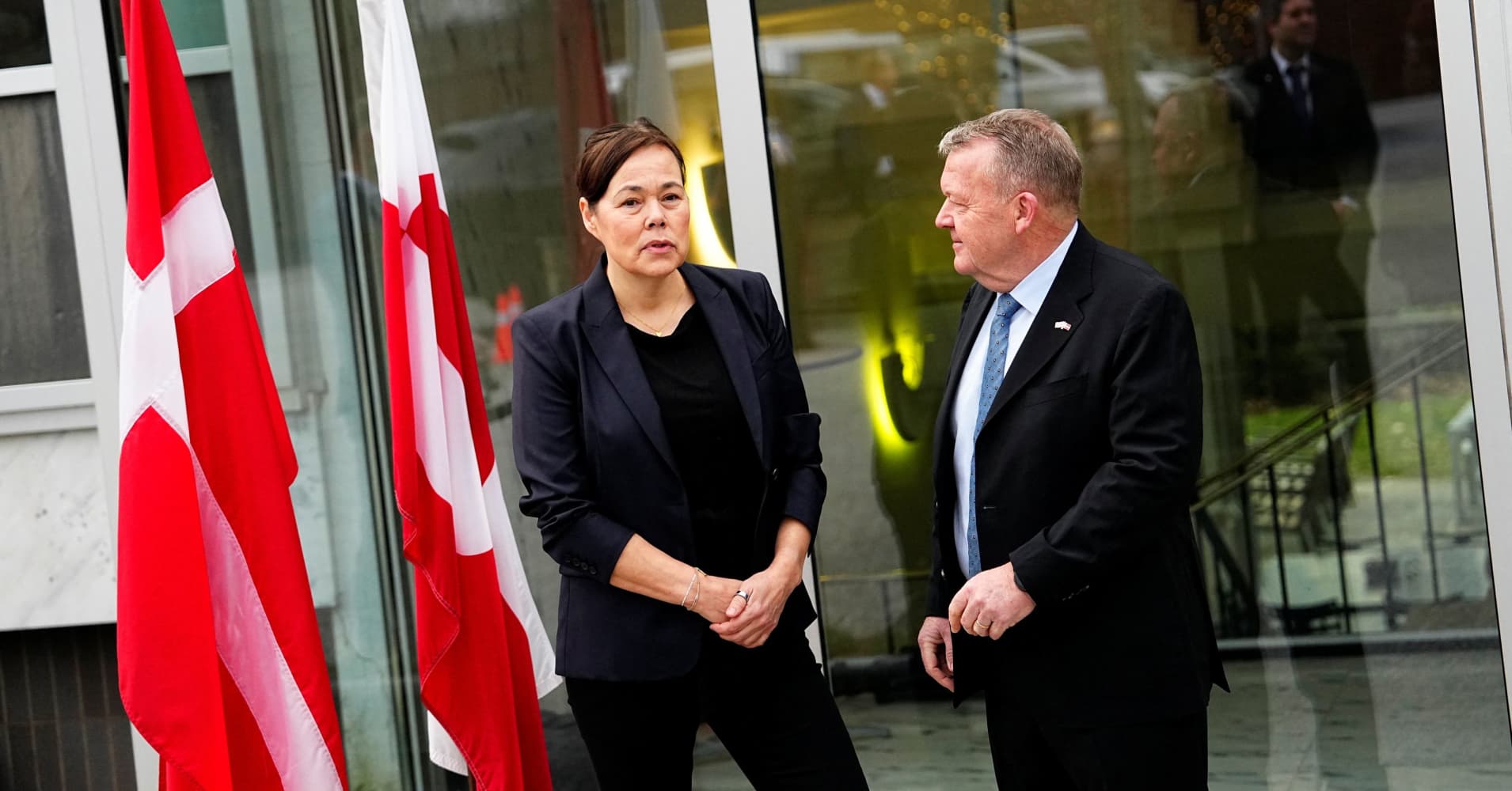 CNBC daily open: Greenland and Iran tensions drive investors to gold ...