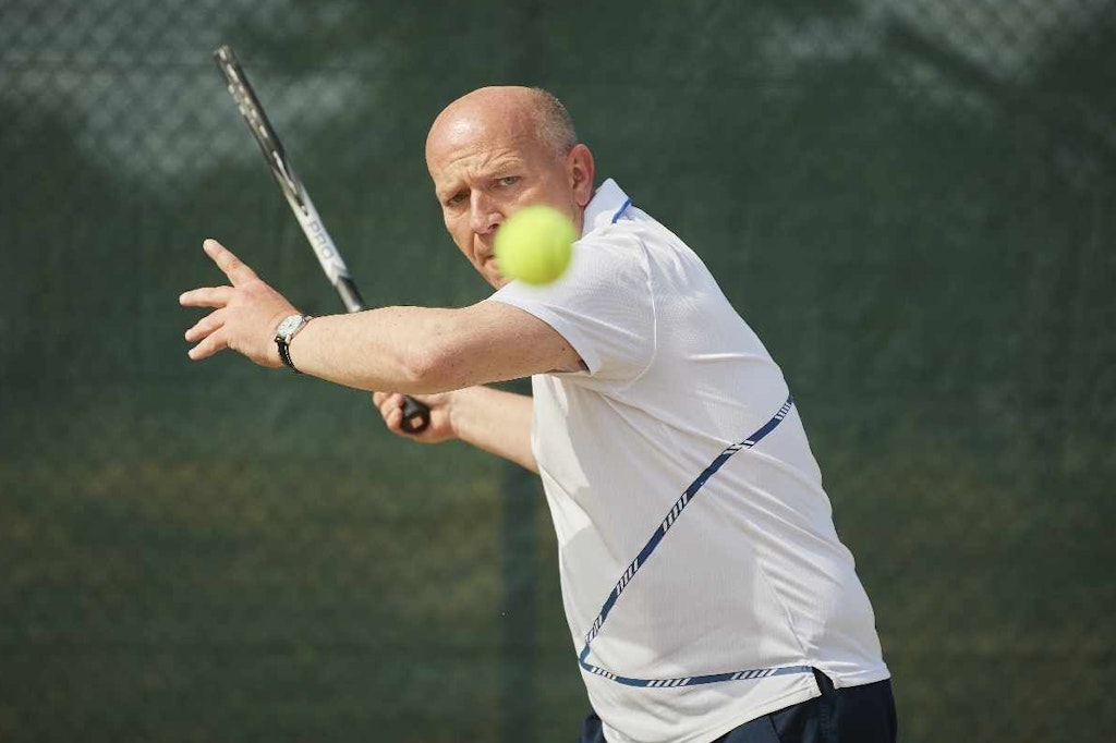 Kai Wegner bleibt zum Tennis-Spiel im Ausreden-Modus