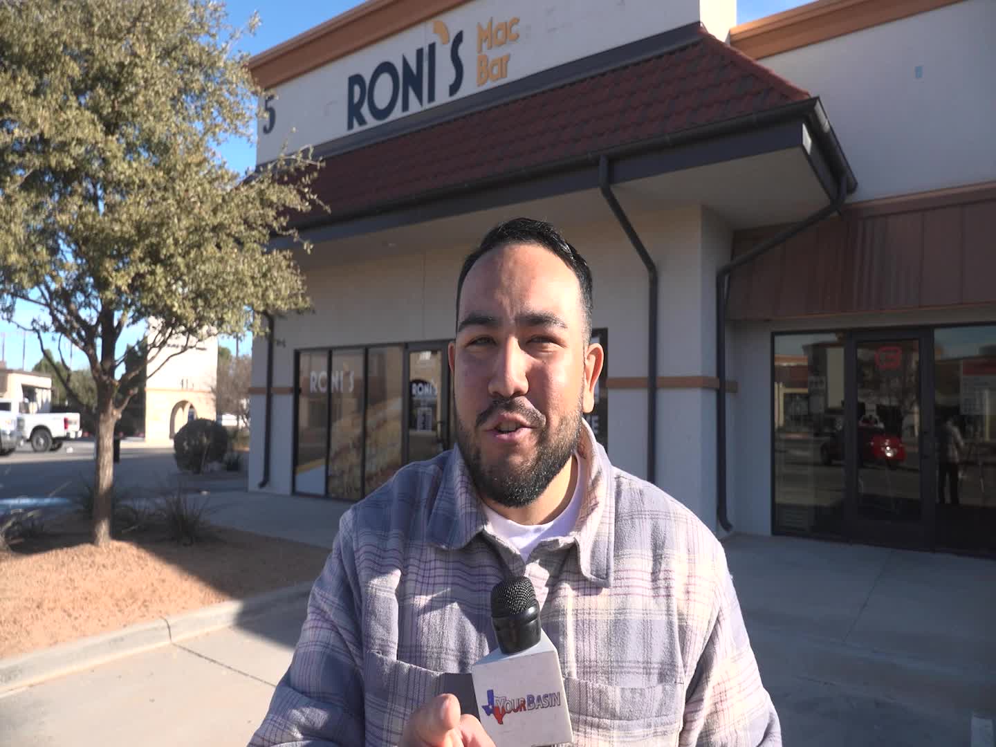 Basin bites: Roni's Mac Bar