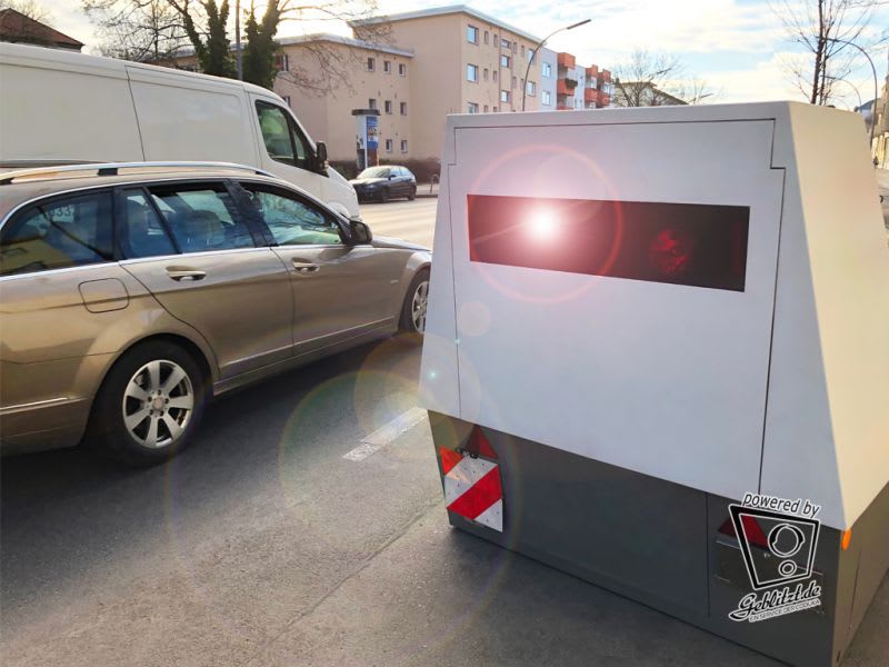 Mobile Blitzer in Rossau aktuell am Donnerstag: Fuß vom Gas ...