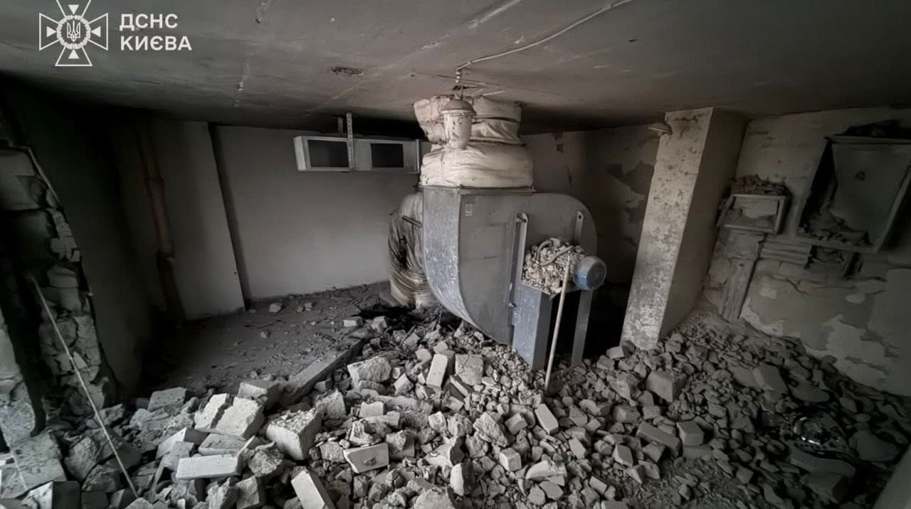 Drone debris falls on residential building in Kyiv – photos