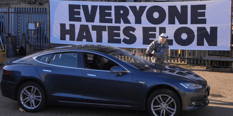 Teslas nya drag får Wall Street att sätta kaffet i halsen