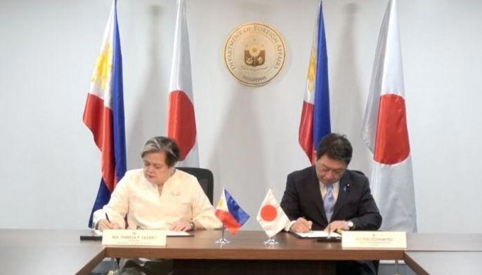 Philippines, Japan sign new defense pact amid fraying relations with China