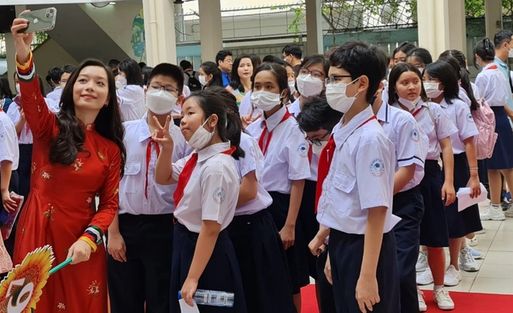 Tuyển sinh lớp 1 và 6: Mốc thời gian phụ huynh TP.HCM cần nhớ