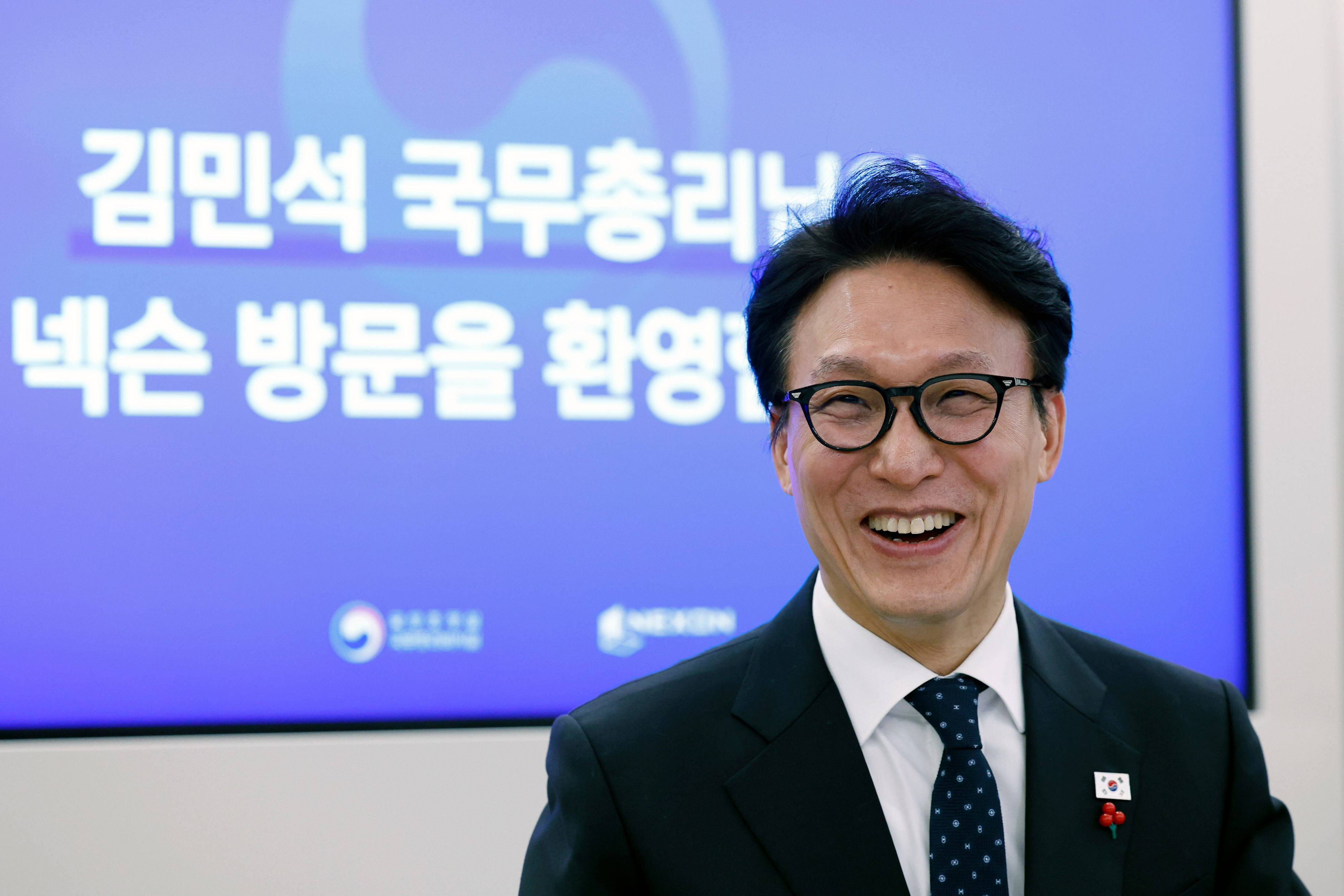 Prime Minister Kim visits Nexon, calls games key industry