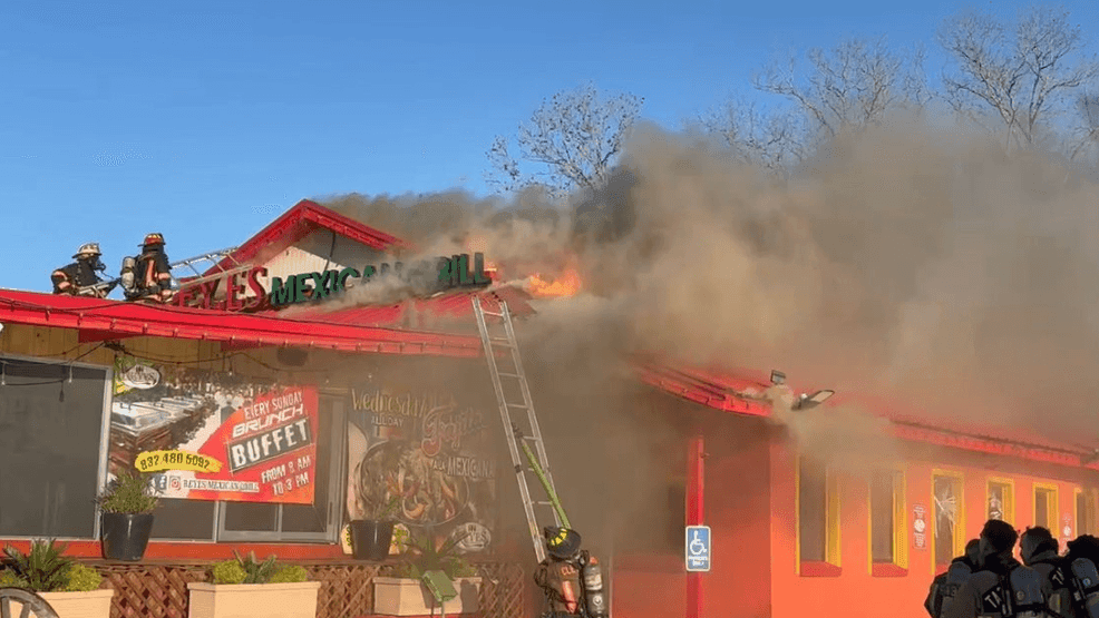 'Total loss:' Fire forces closure of Mexican restaurant, blaze ...