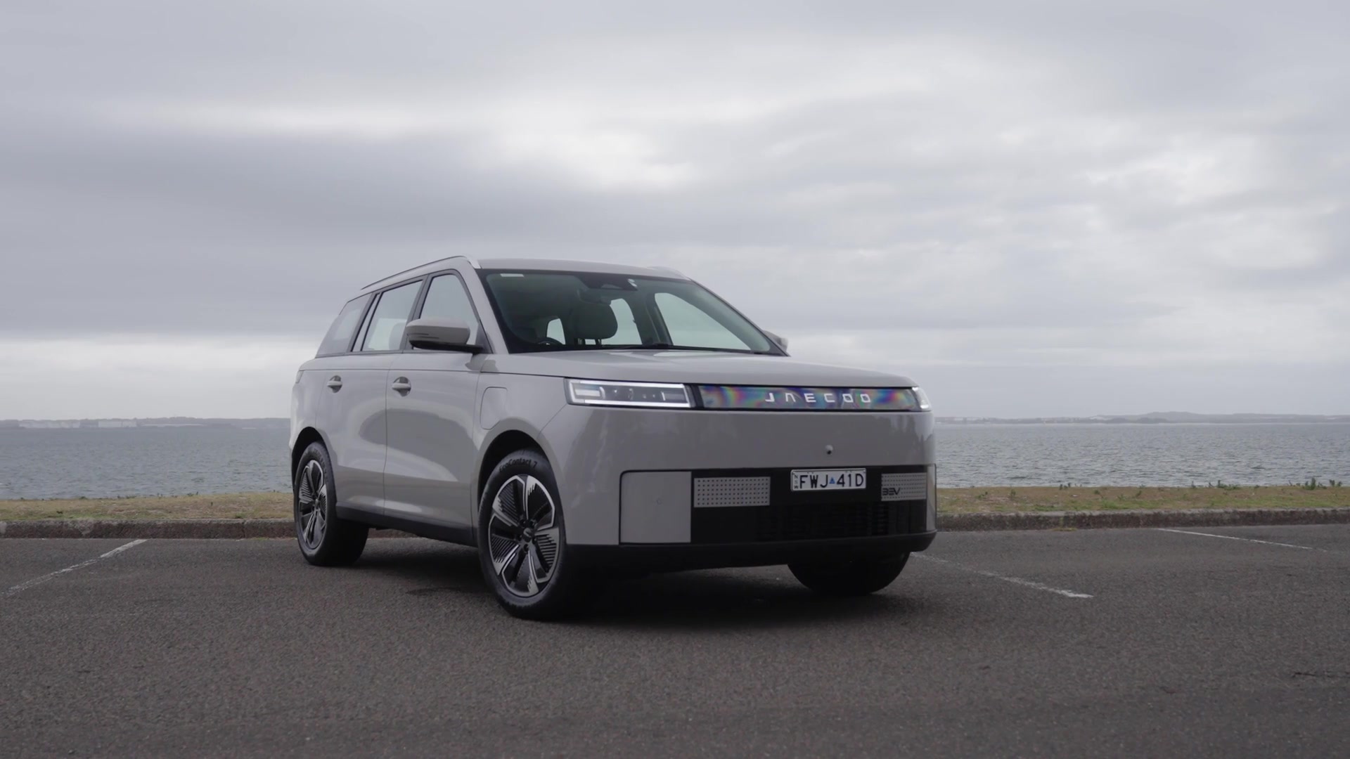 Jaecoo J5 EV trailer