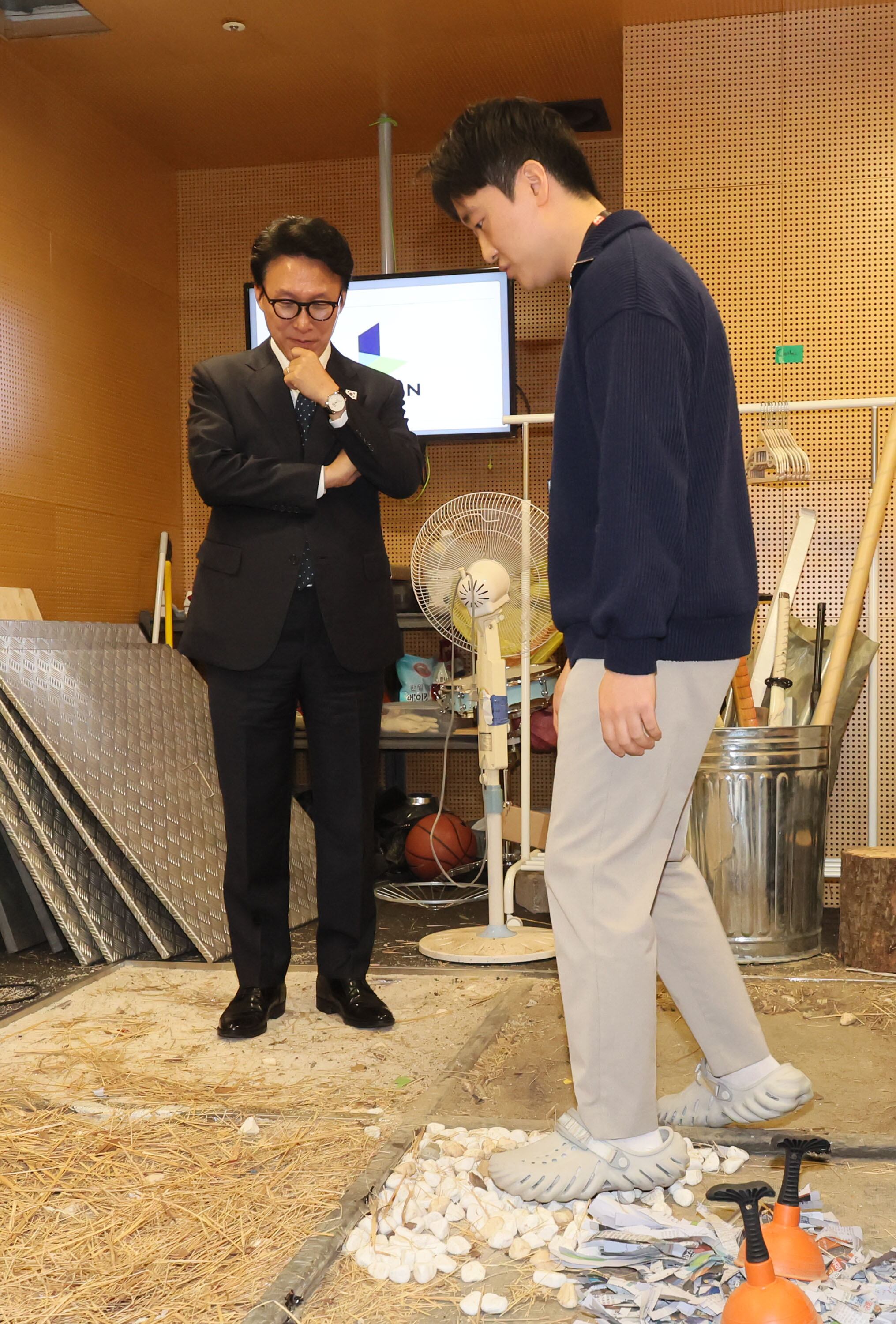 Prime Minister Kim visits Nexon, calls games key industry