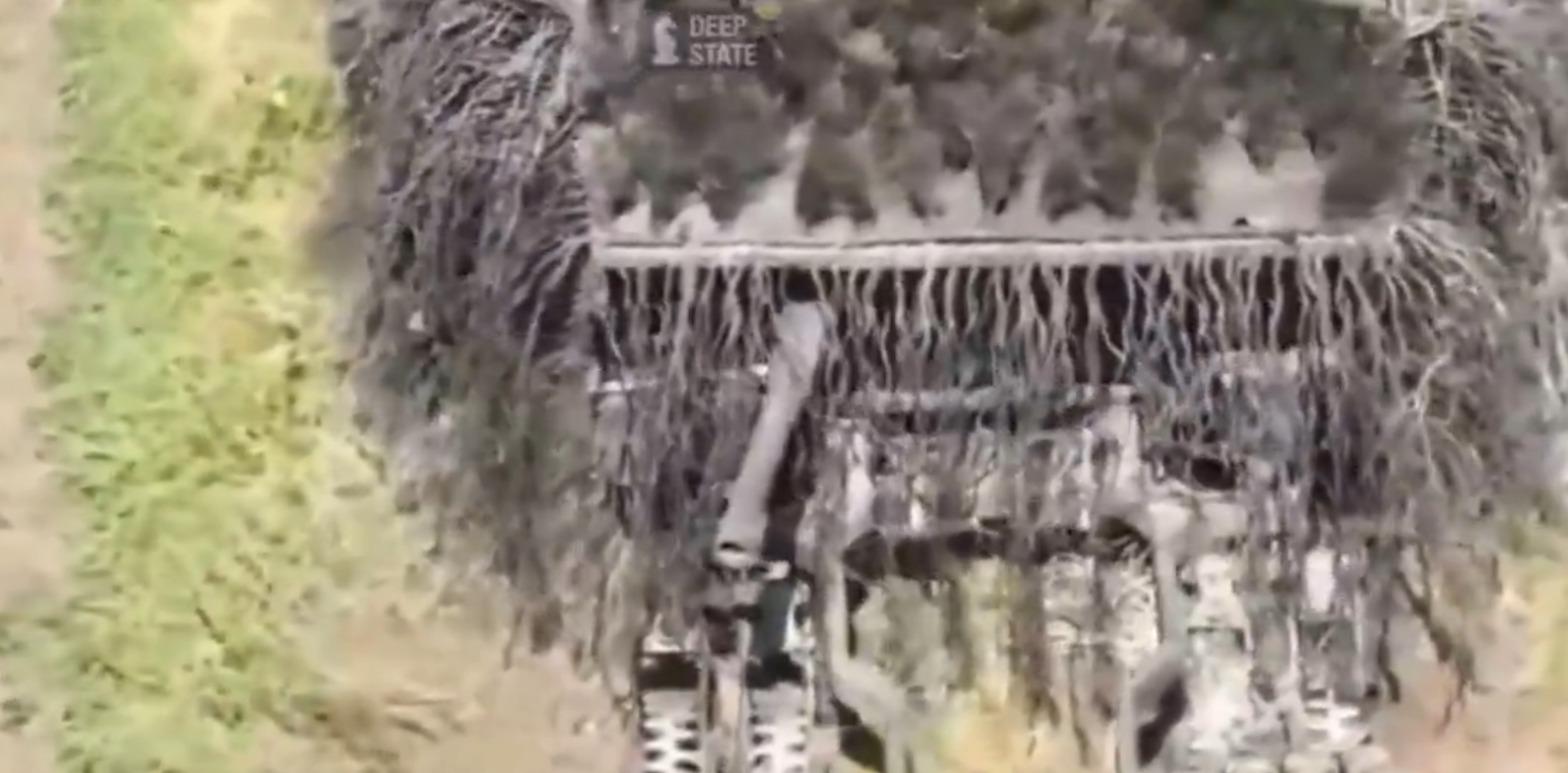 Ukrainian troops capture Russian T-80BWM tank without a fight