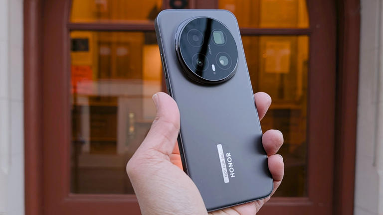 I got my hands on the Honor Magic8 Pro, and it's one of the most ...