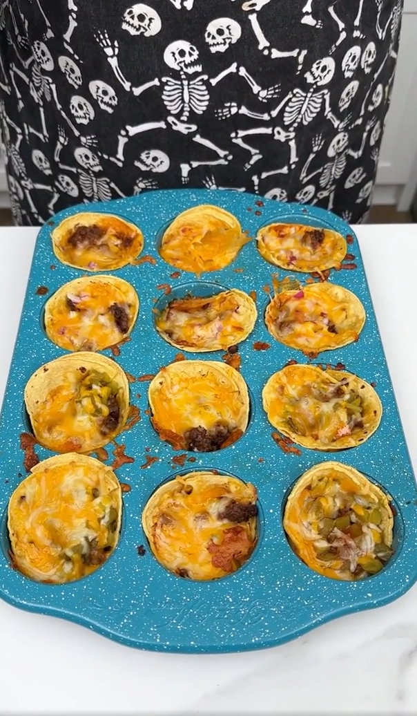 Ground beef + green chili = the best enchilada bites ever!