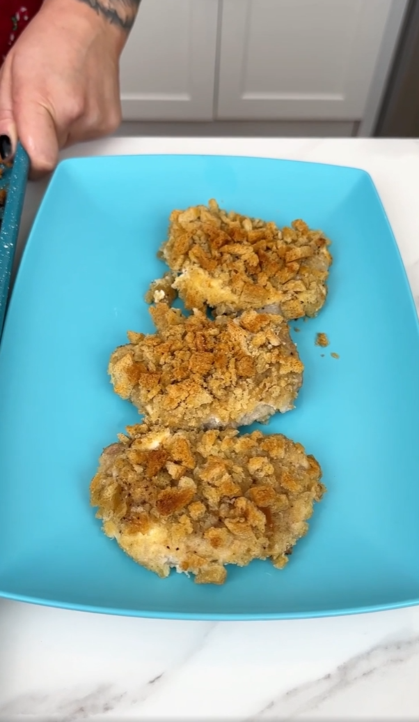 Mouthwatering garlic parmesan pork chops with stuffing