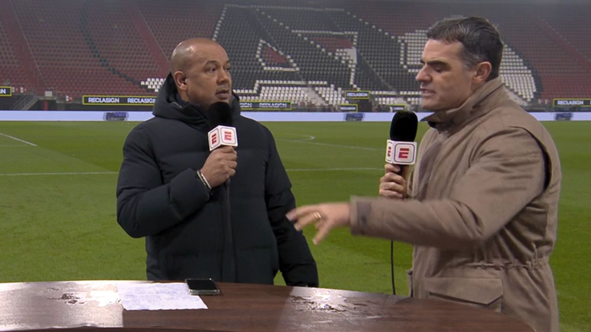 Kenneth Perez haalt vernietigend uit: 'Ajax heeft heel iemand anders ...
