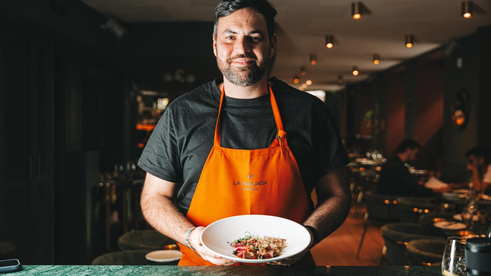 Nico Reyes, ex Cañadío, inaugura un restaurante con alma de bar y una ...