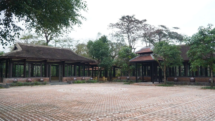 Di tích Đại Nội Huế mọc thêm nhiều nhà rường 'lạ'