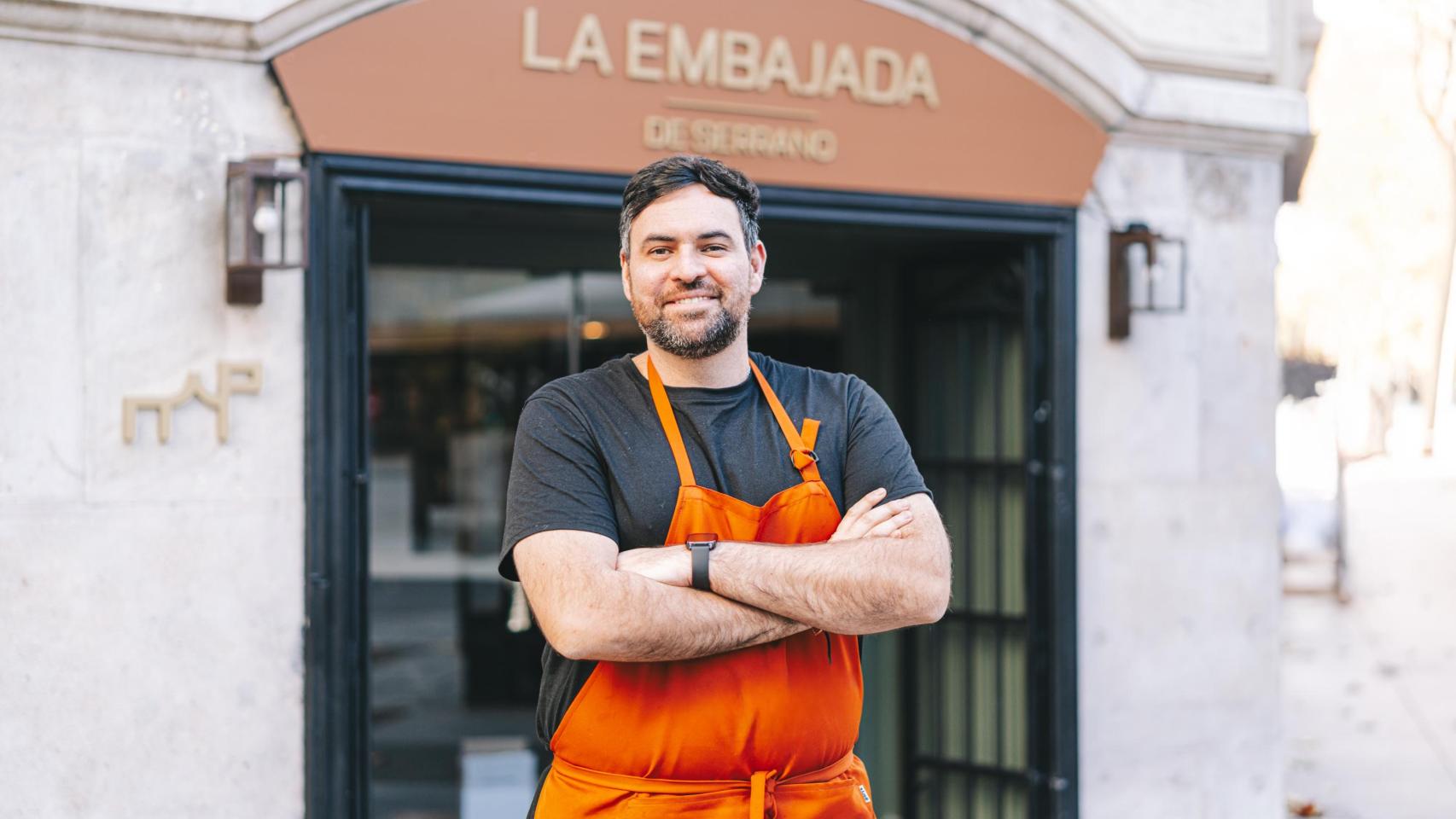 Nico Reyes, ex Cañadío, inaugura un restaurante con alma de bar y una ...
