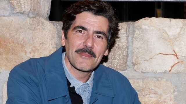 Αντώνης Καρυστινός σύζυγος φωτογραφία: Γιατί όλοι ψάχνουν τη γυναίκα ...