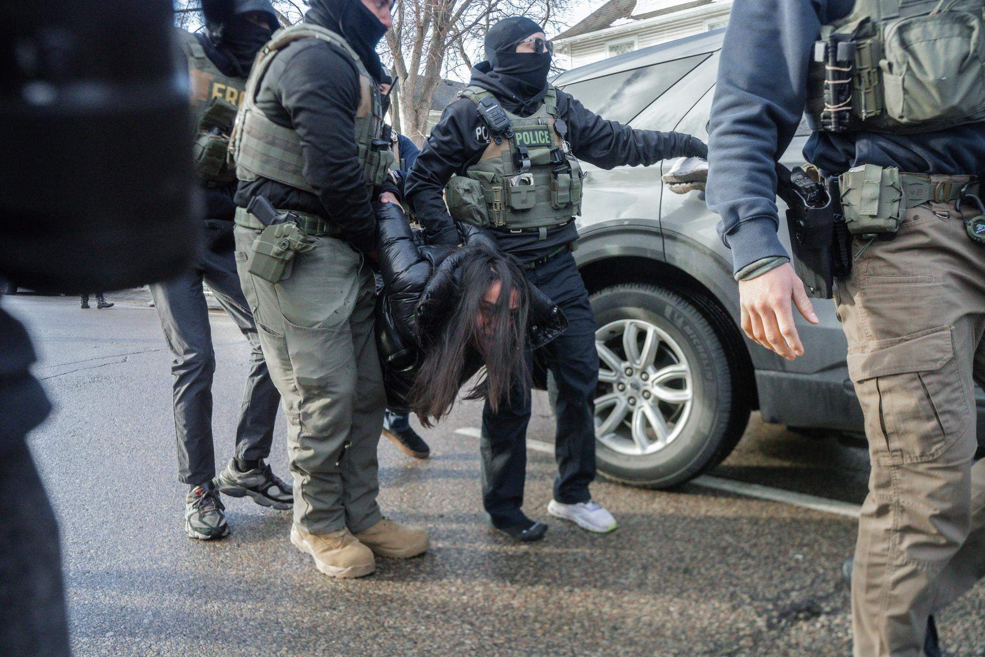 Minneapolis vuelve a estallar en protestas tras el disparo de un agente ...