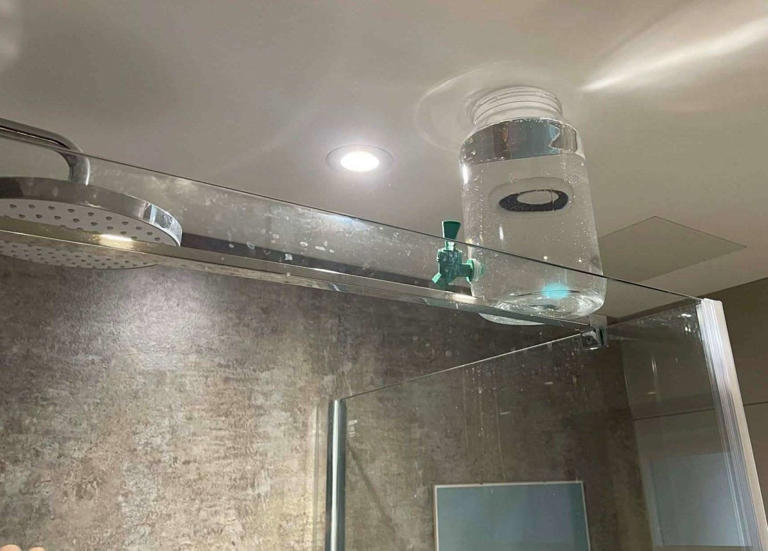 Tunbridge Wells water outage continues as residents collect rainwater ...