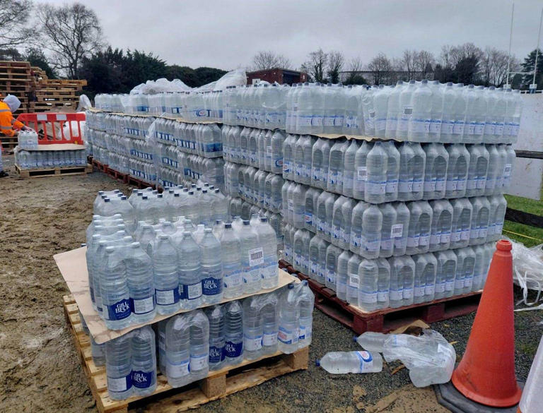 Tunbridge Wells water outage continues as residents collect rainwater ...