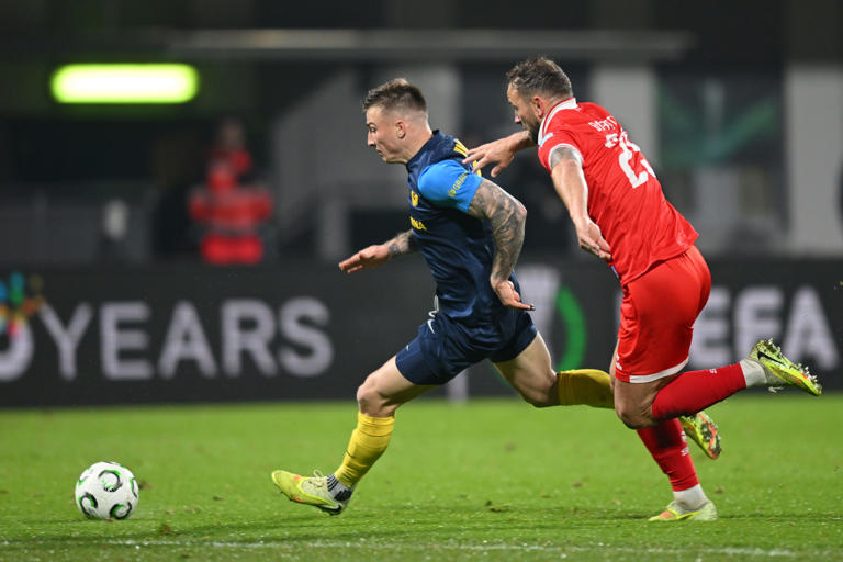 Rangers exit on cards, Celtic in talks, St Mirren desperate - Scottish ...