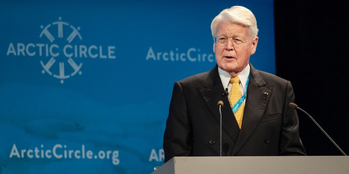 Ex-president varnar för "monumentala" följder