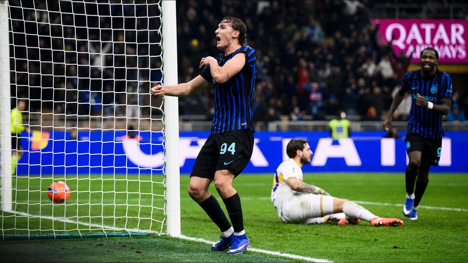 Inter Milan see off Lecce as Napoli draw in Serie A title race