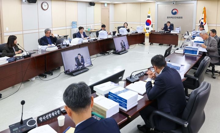 Nuclear Safety and Security Commission approves three reactors' safety ...